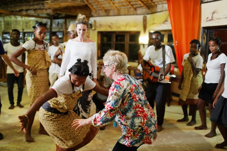 Tradition et culture danse malgache – Voyage Tourisme Madagascar
