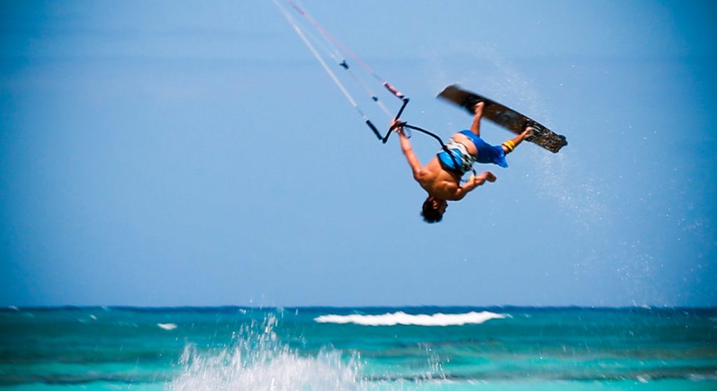 Youri Zoon le double champion du monde de kitesurf - Voyage Tourisme ...