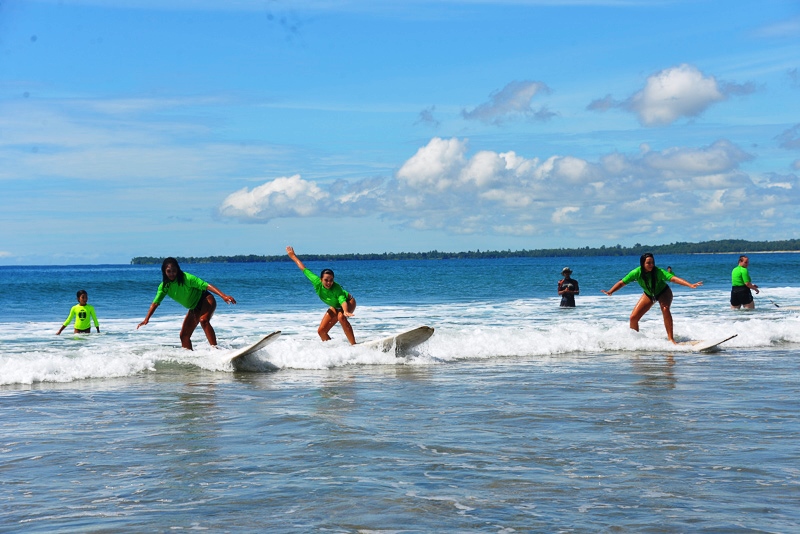 Ecole de surf à Mahambo Madagascar: une nouvelle session prévue en ...